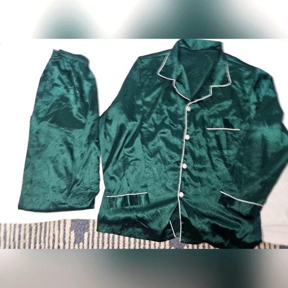 Other | Family Green Silk Pajamas Mens Size Large | Poshmark